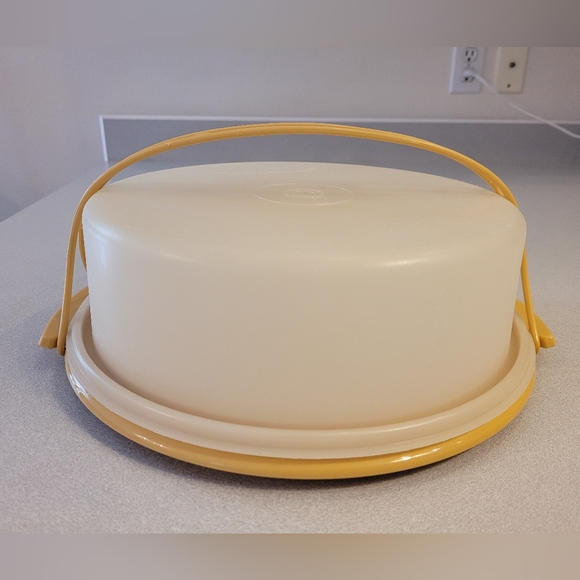 Tupperware | Kitchen | Vintage Tupperware 9 Pie Cake Carrier 3 Piece ...